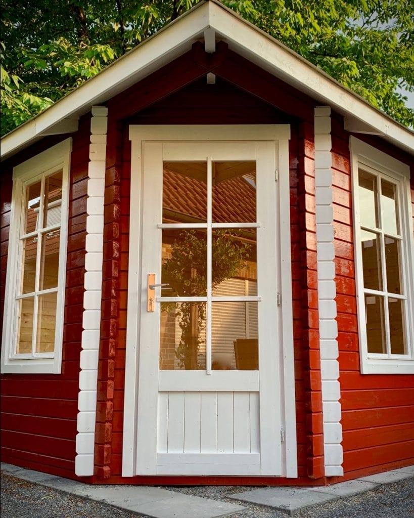 Daniella Corner Log Cabin 2.6m x 2.6m (28mm) - AL Timber